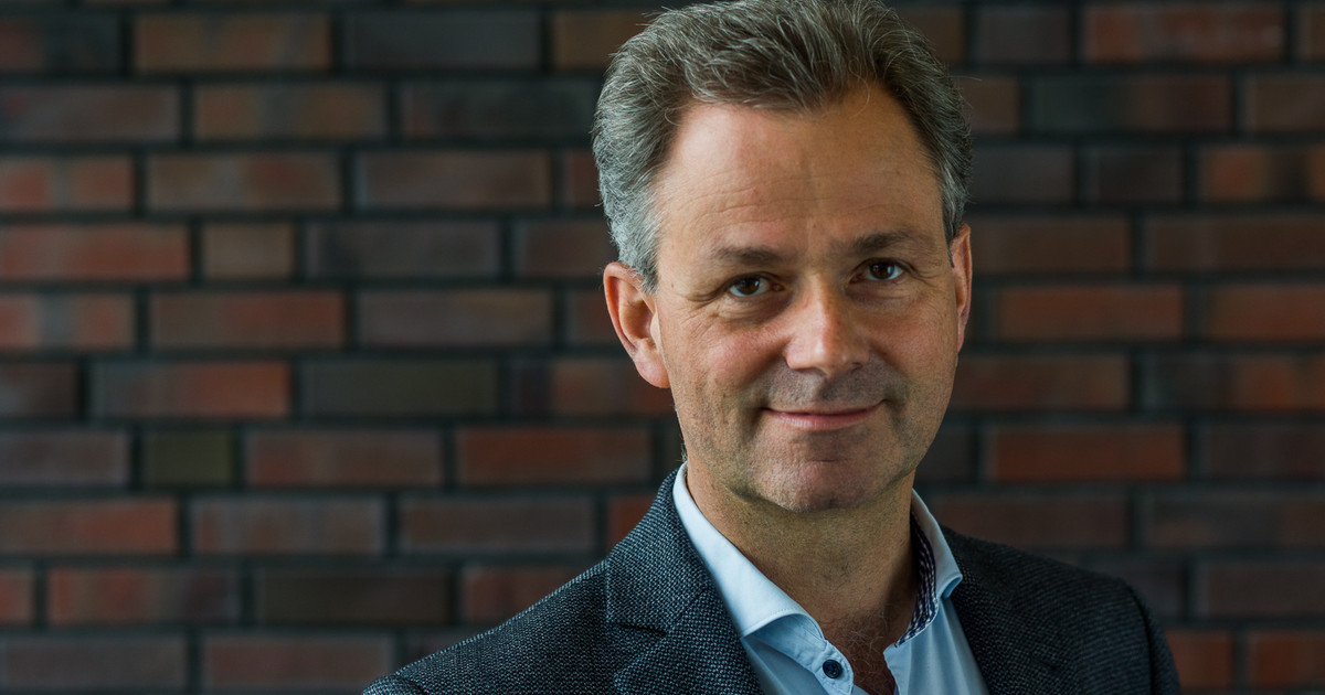 Prof. Götz Uhrig in das Fachkollegium der DFG aufgenommen - Physik - TU ...
